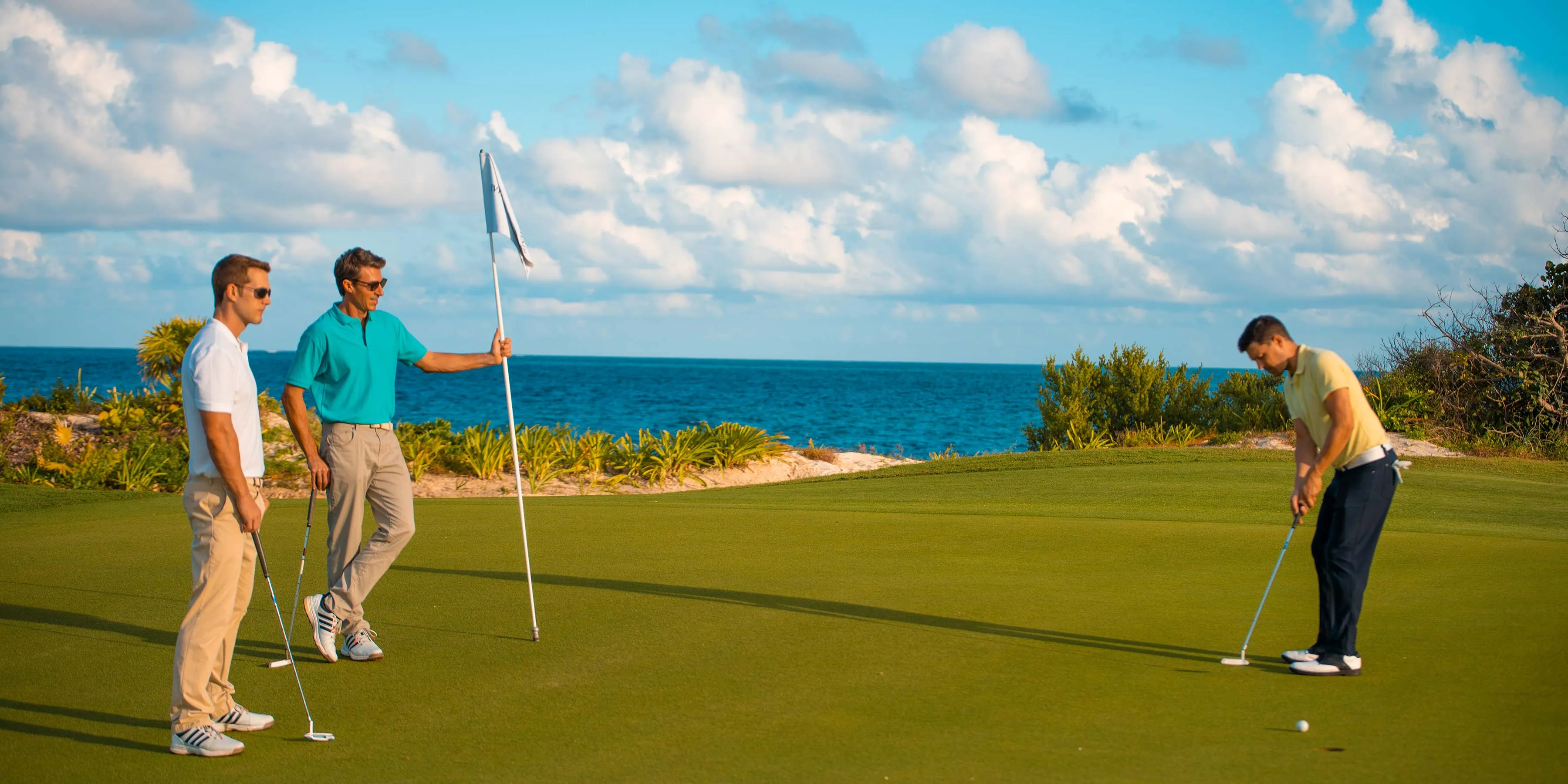 Play like a Pro on these many golf courses |Playacar Palace