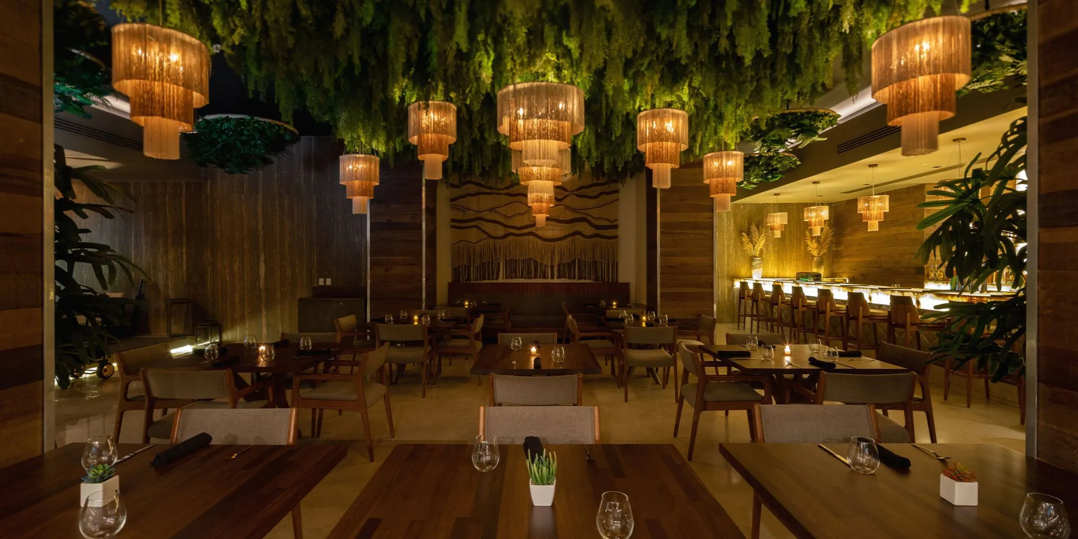 Best restaurants and bars in Playa | Playacar Palace